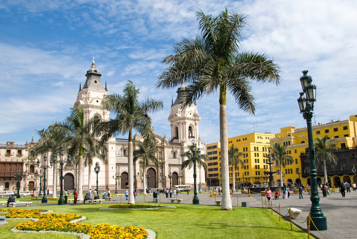 En venta edificio en la Catedral de Lima